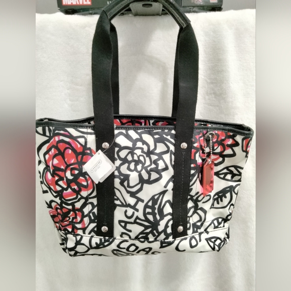 Coach | Bags | Coach Poppy Daisy Kyra Floral Graffiti Vintage Bag ...